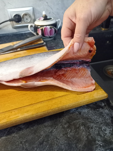 Форель радужная 7,5 кг. неразделанная с головой купить на OZON по ...