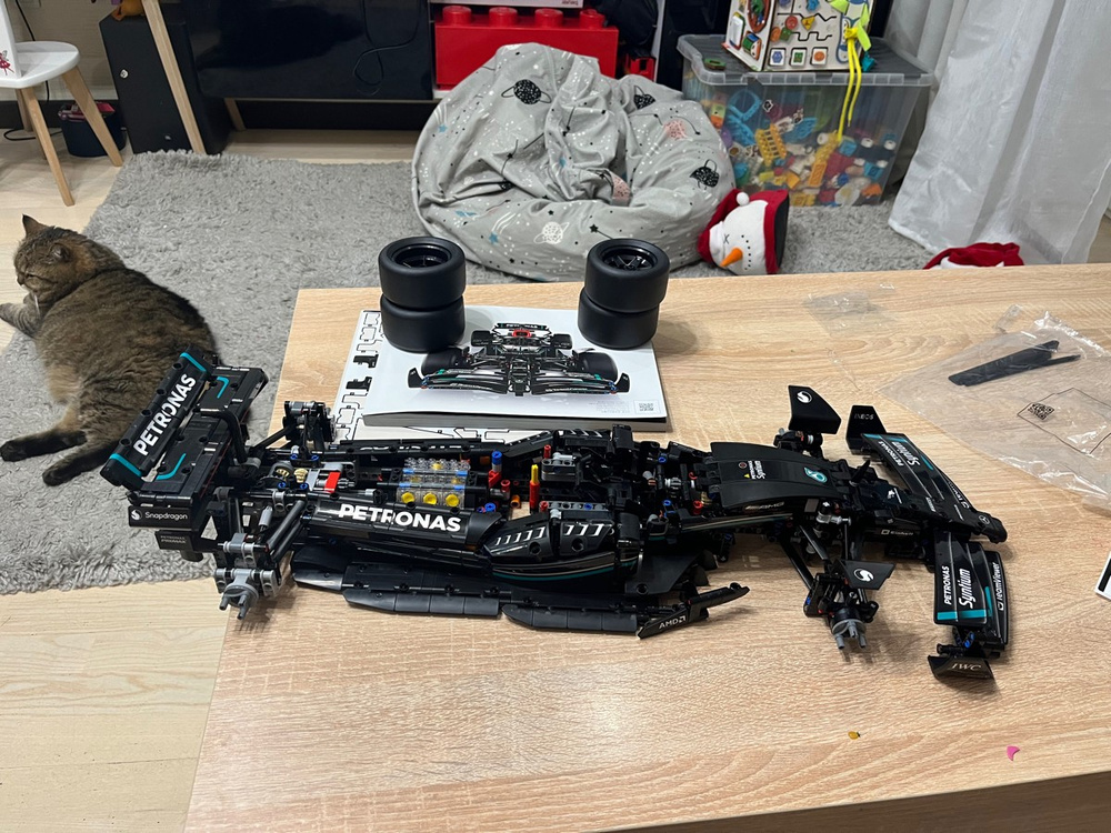 Конструктор LEGO Technic Гоночная машина Мерседес-AMG F1 W14, 1643 ...