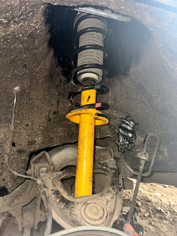 Амортизатор передний правый Nissan X-Trail (T32) ; Ниссан ИксТрейл Т32 ...