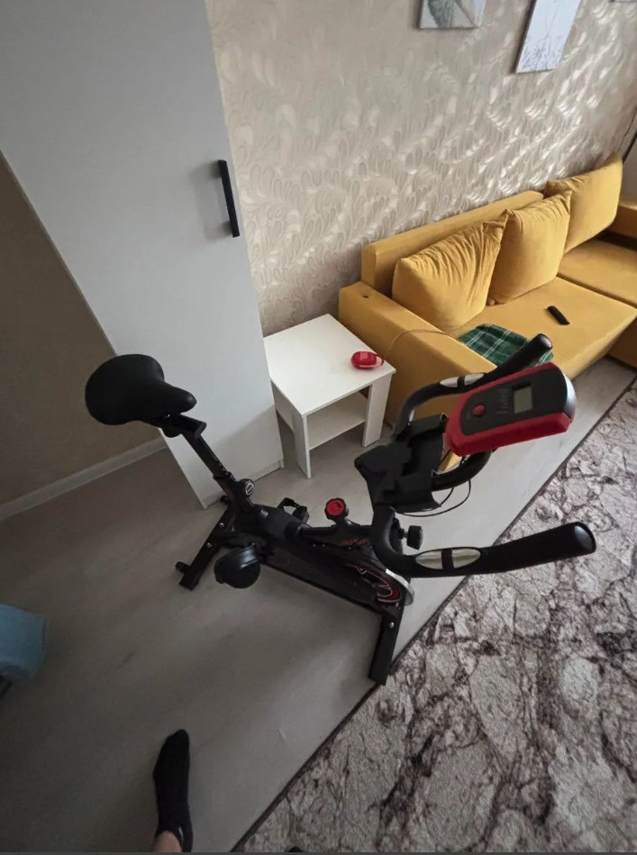 Велотренажер для дома,тренажер для ног,Кардио велотренажёр вертикальный,вес до 120кг, маховик 4 ...