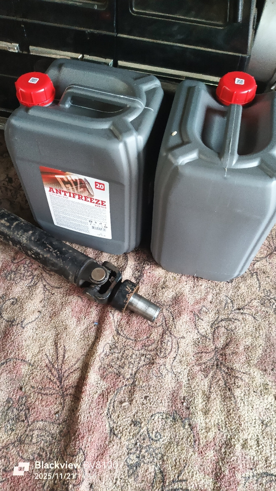 23724 отзыв на Жидкость охлаждающая антифриз Дзержинский Red G12-40 10 кг от покупателей OZON