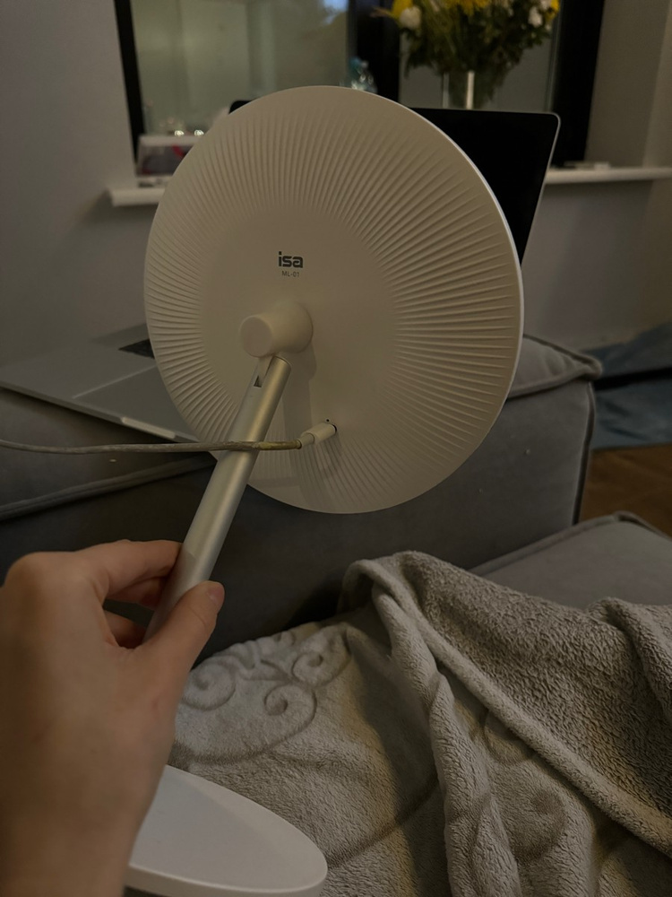 Зеркало настольное с подсветкой для макияжа / Зеркало косметическое на ...