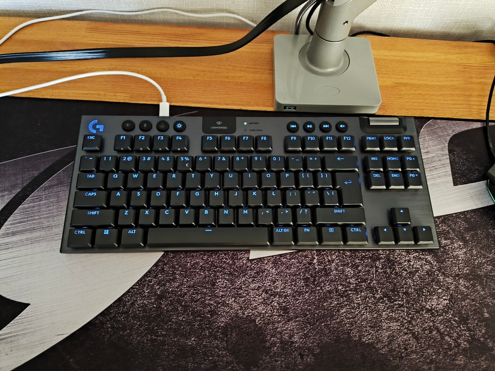 Logitech G G915 X LIGHTSPEED TKL Blue switch Беспроводная механическая ...