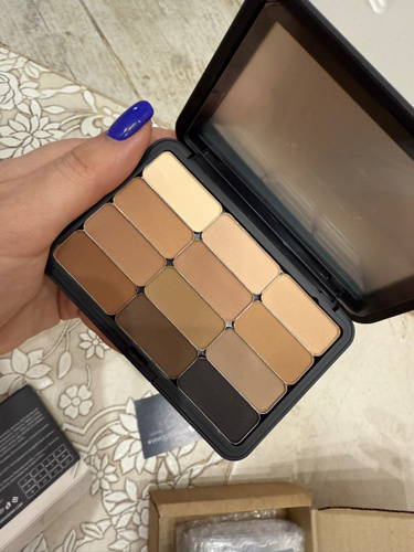 Палетка теней Basic Matte купить на OZON по низкой цене (1904379329)