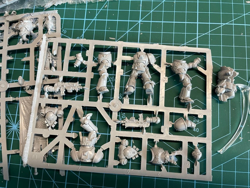 Миниатюра Warhammer 40000 Dark Imperium Box Set (Imperial Half) / Набор ...