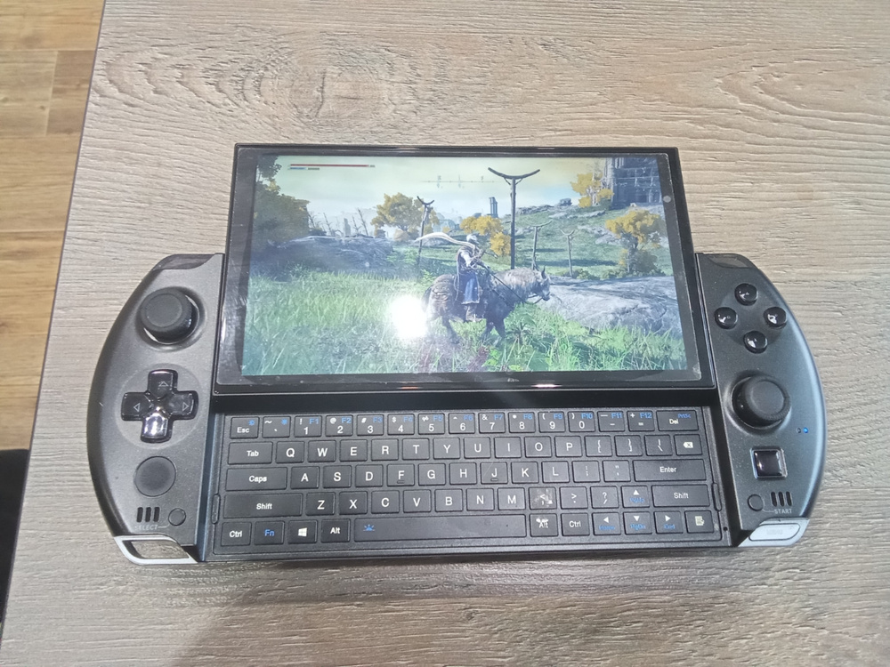 Ноутбук GPD Gamepad Digital GPD WIN4 7640U, черный матовый купить по ...