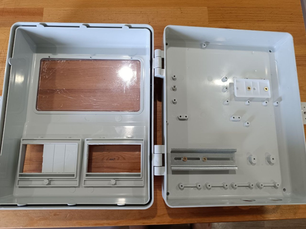 Щит учета электроэнергии навесной распределительный уличный для ...