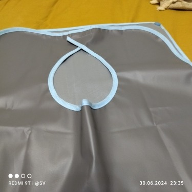 Многоразовый нагрудник для взрослых с карманом на кнопке BESIDE, ПВХ ...