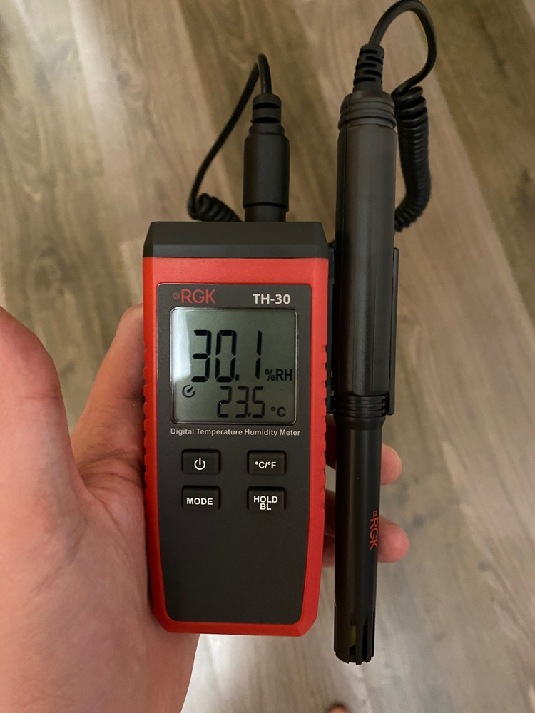 Термогигрометр RGK TH-20 карманный, измеритель температуры и влажности: -10 С до +60 С; 10%-95% ...