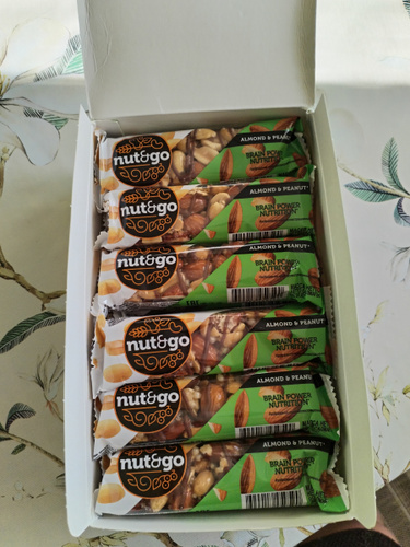 Батончики из жаренного миндаля с карамелью и нугой Nut and Go миндальный, 18 шт/34 г - купить с ...