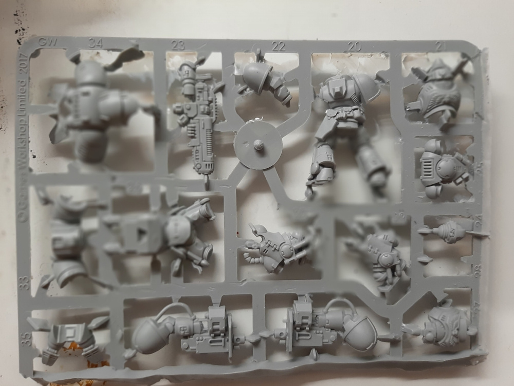 Миниатюра Warhammer 40000 Dark Imperium Box Set (Imperial Half) / Набор ...