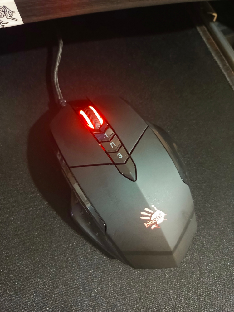 Игровая мышь проводная A4Tech V7_V8M_V9M_V8 V7, черный, красный ...