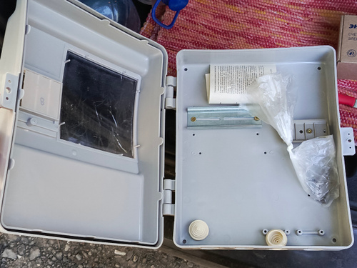 Щит учета электроэнергии навесной распределительный уличный для ...