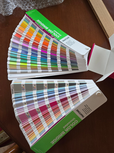 Каталог цветов PANTONE COLOR BRIDGE GUIDE SET COATED & UNCOATED ...