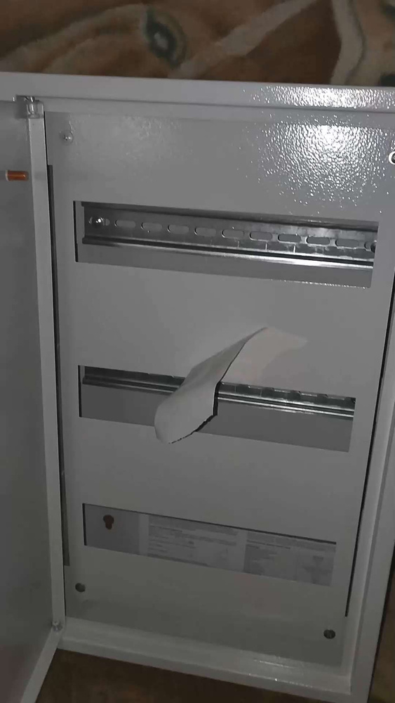 Щиток электрический металлический на 12 модулей (автоматов), под 1 DIN ...