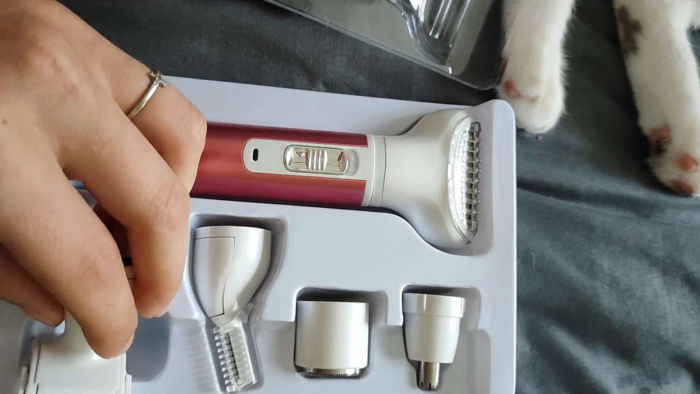 Триммер женский для зоны бикини, бровей и лица с 5 насадками SHELEVAR - купить с доставкой по ...