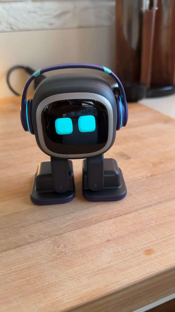 Умный робот EMO Robot AI купить на OZON по низкой цене (1235642986)