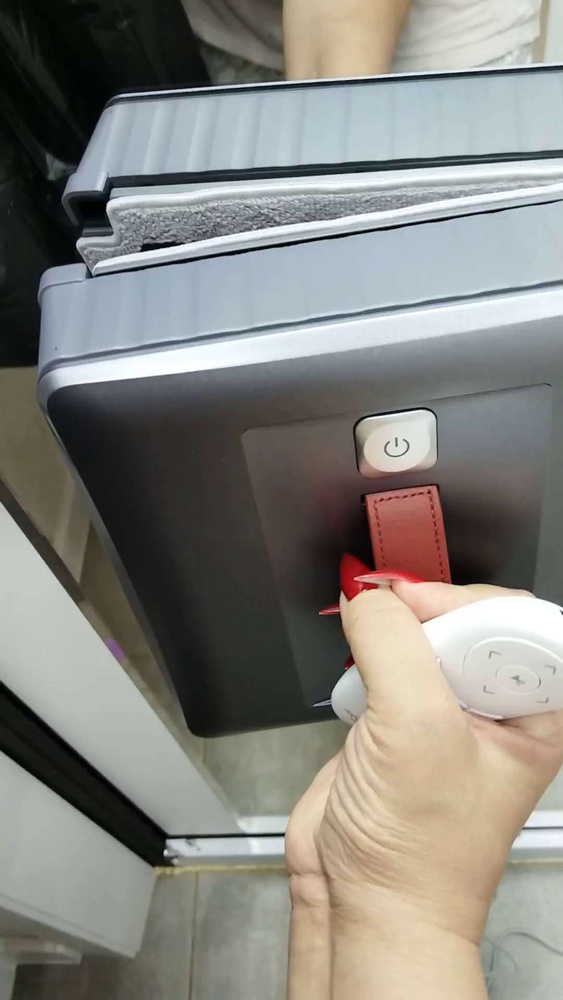 Робот мойщик окон Atvel Zorro Z6 Spray Plus, стеклоочиститель c двойным ...