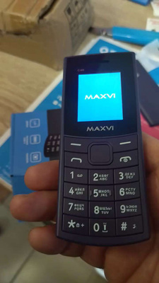 Телефон кнопочный для ребенка и пожилых Maxvi C40 купить на OZON по низкой цене (1576311011)